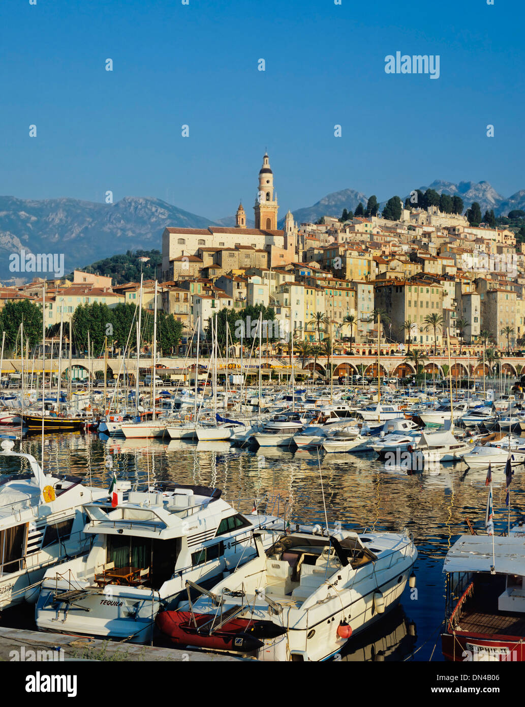 Cannes old harbour hi-res stock photography and images - Alamy