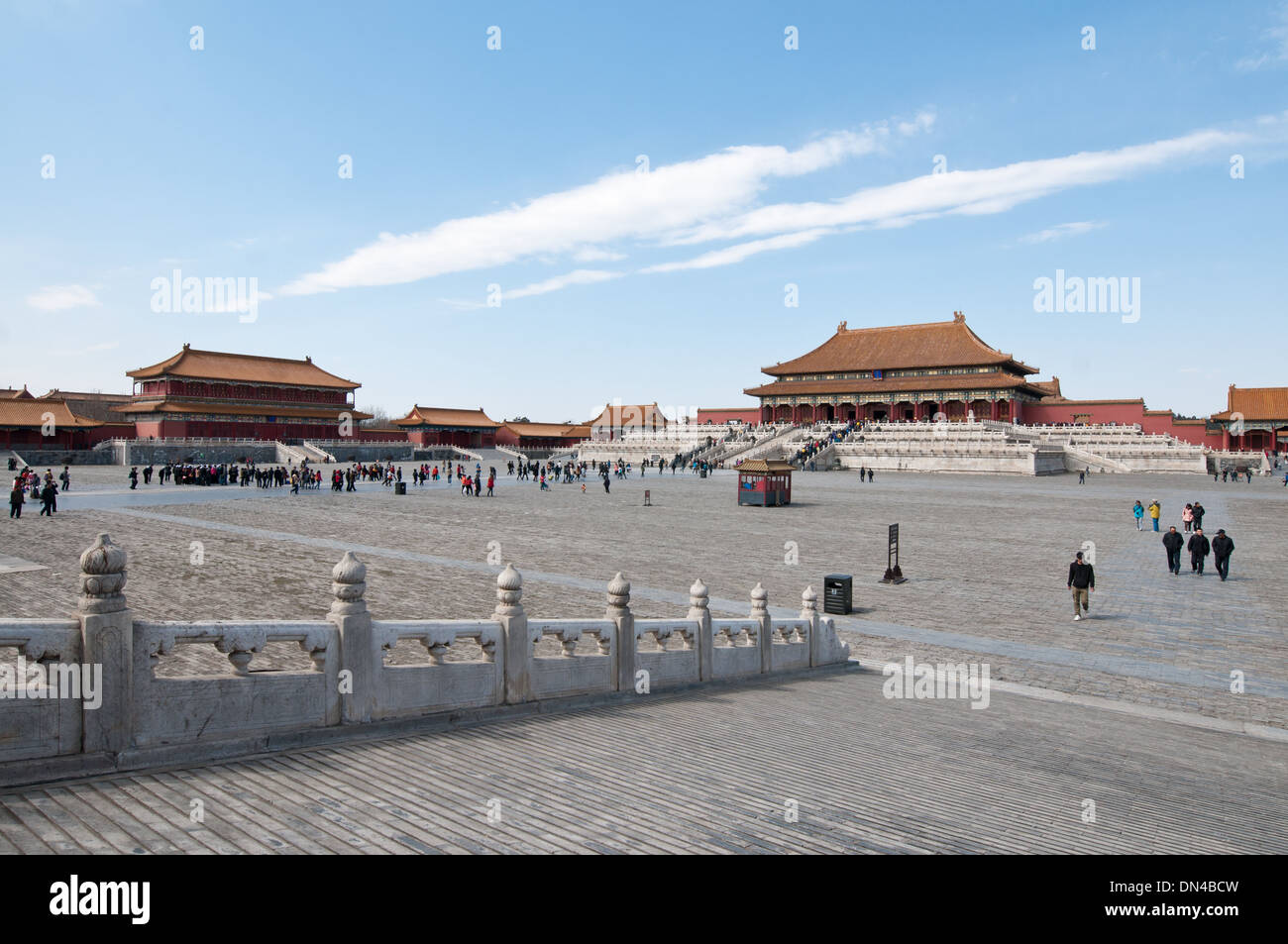 Hall of Supreme Harmony (Taihedian) and Hongyi Pavilion of Spreading ...