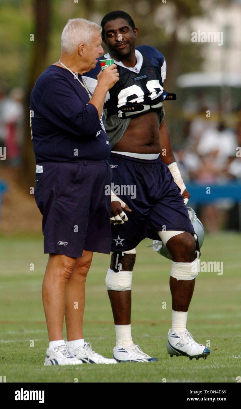 Jul 30, 2006; Oxnard, CA, USA; GREG ELLIS talks with Dallas Cowboys ...