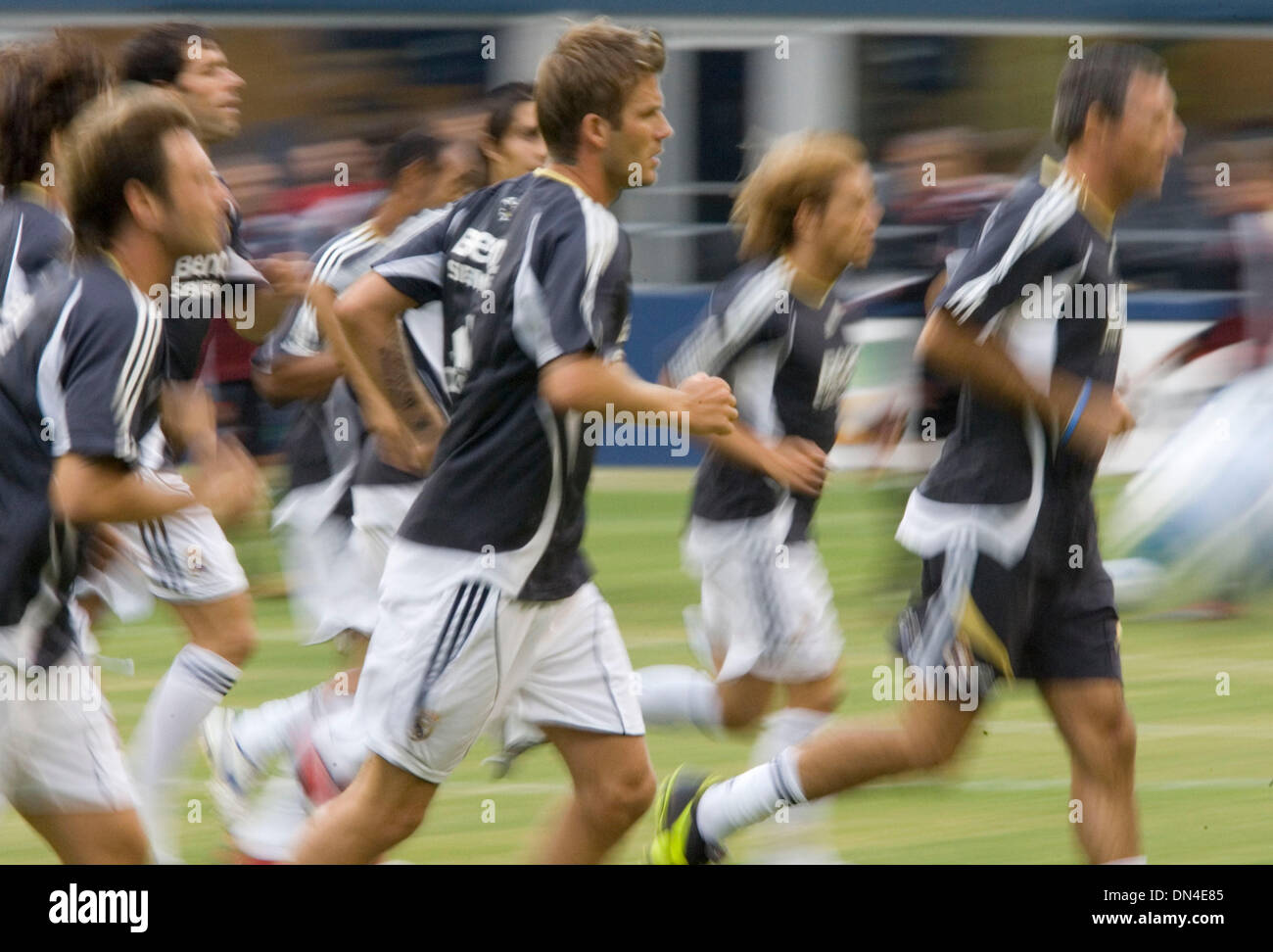 Aug 09, 2006; Seattle, WA, USA; Real Madrid's DAVID BECKHAM (C) runs ...