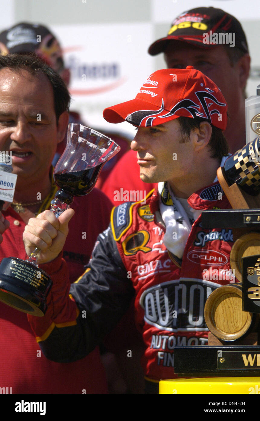 Jun 25, 2006; Sonoma, CA, USA; JEFF GORDON reaps the spoils of victory ...
