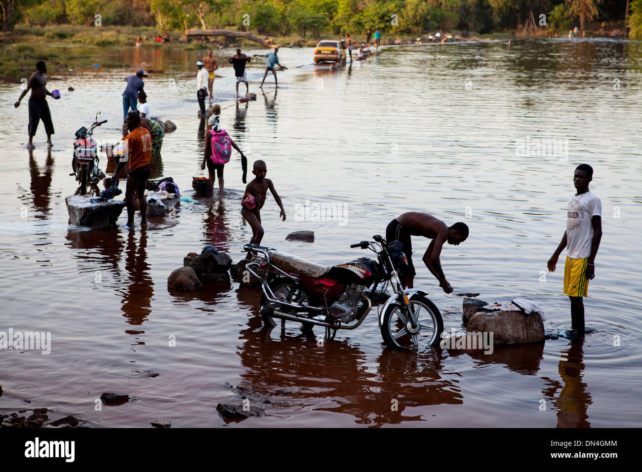 Guinean people hi-res stock photography and images - Alamy