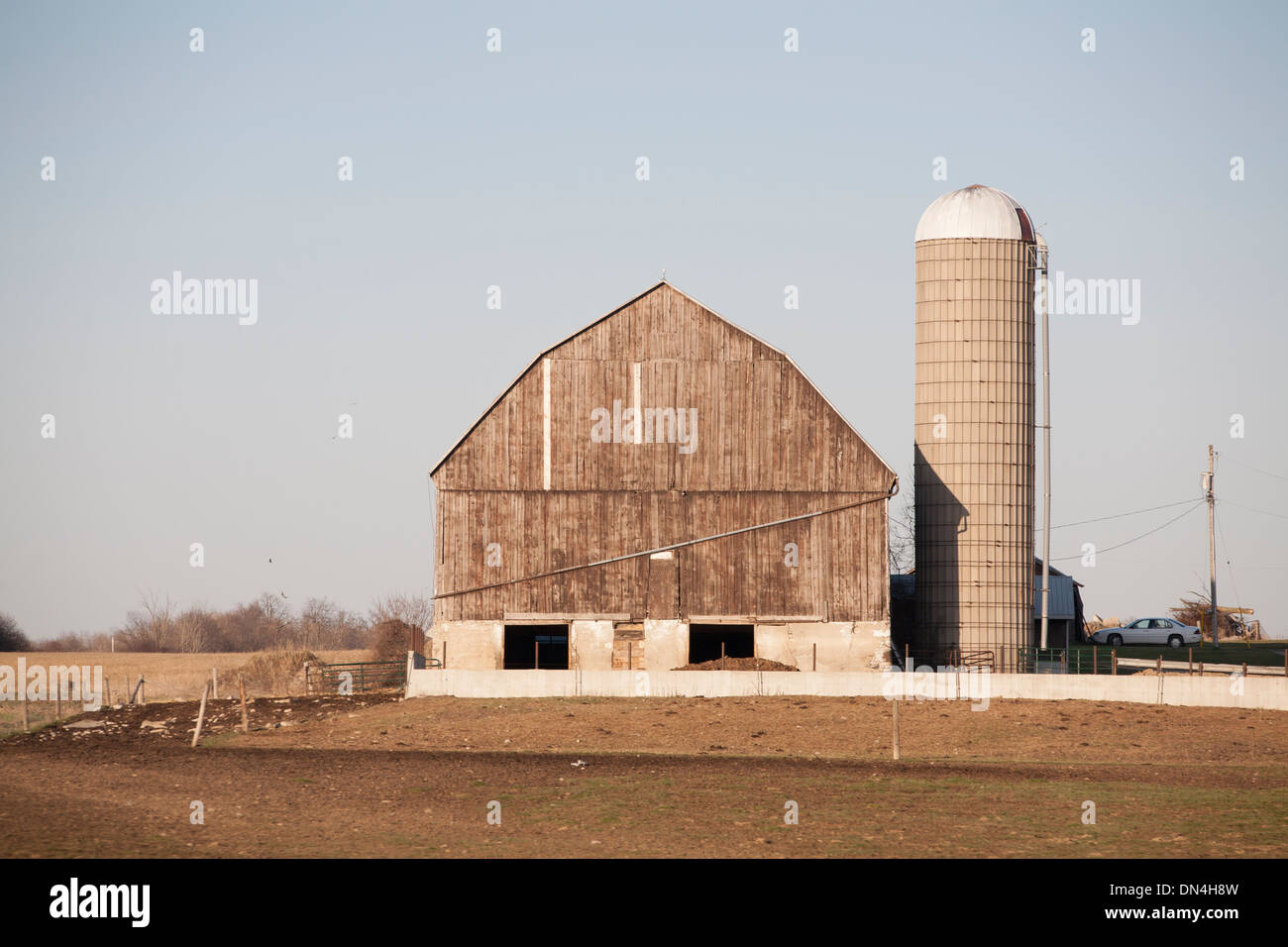 A barn in a rural town Stock Photo - Alamy