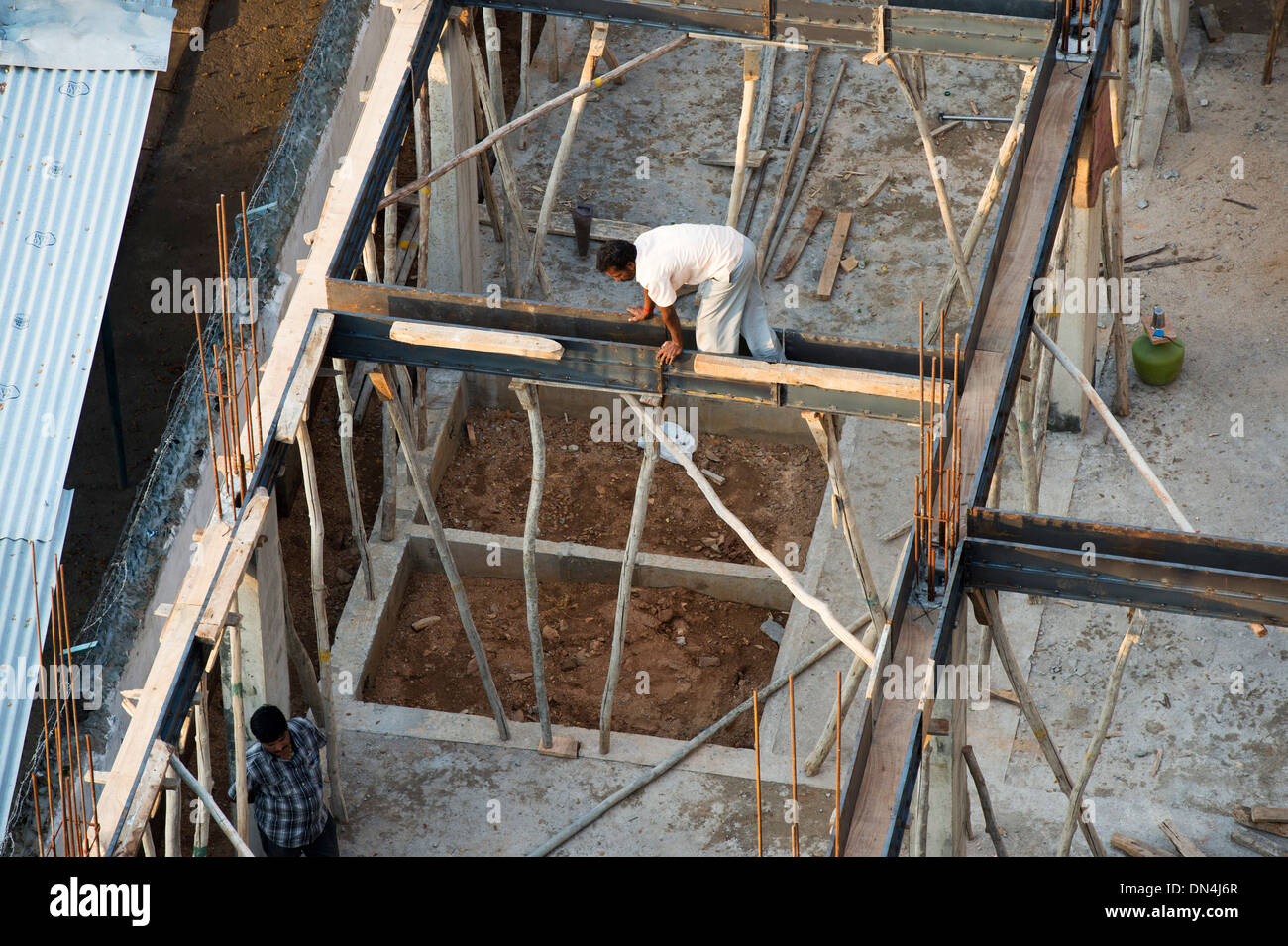 Construction concrete block apartment building hi-res stock photography ...