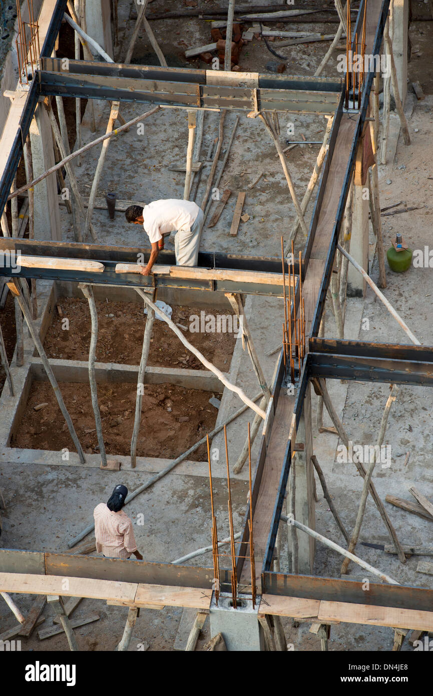 Indian scaffolding hi-res stock photography and images - Alamy