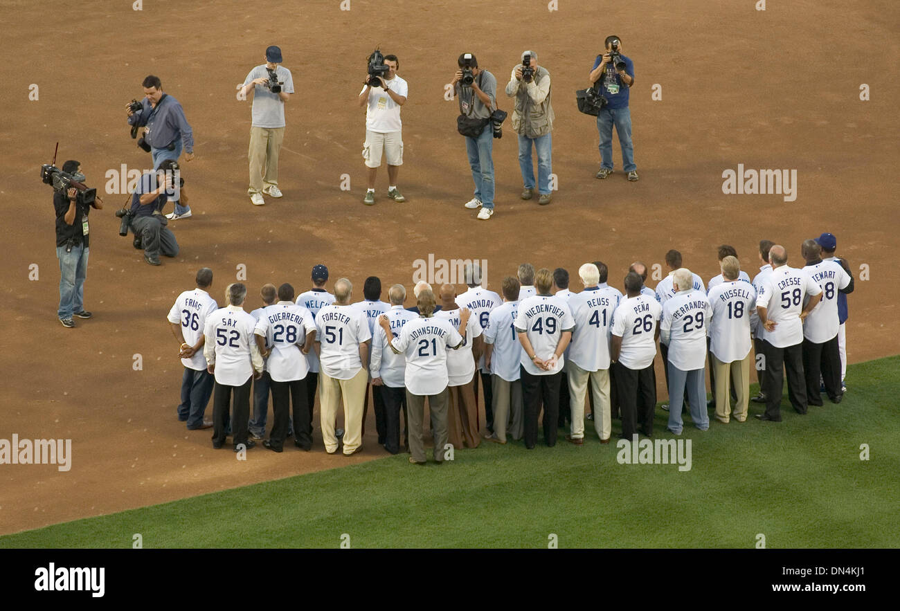 Sep 18, 2006; Los Angeles, CA, USA; Members of the Los Angeles Dodgers ...