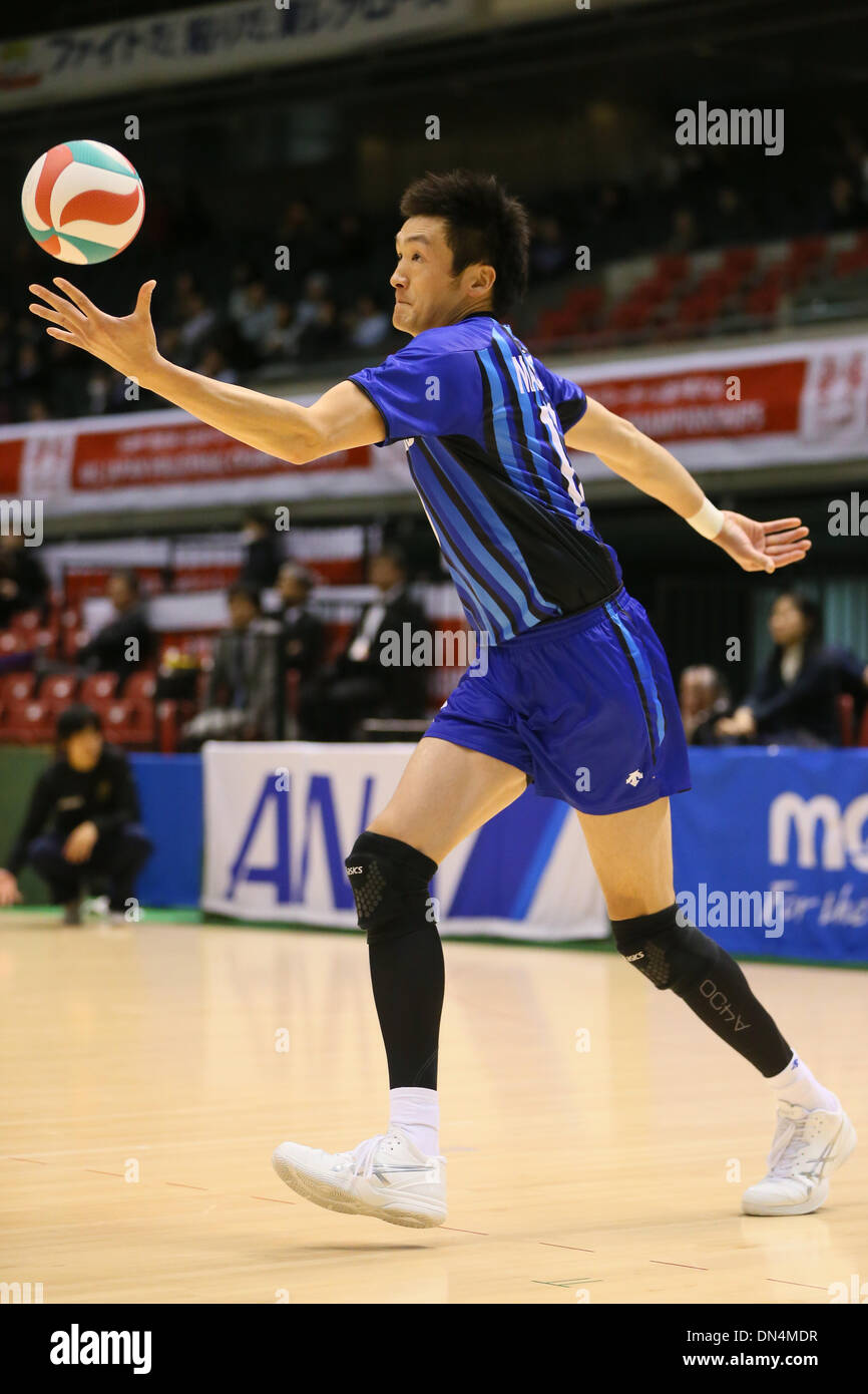 Tokyo Metropolitan Gymnasium, Tokyo, Japan. 13th Dec, 2013. Yusuke ...