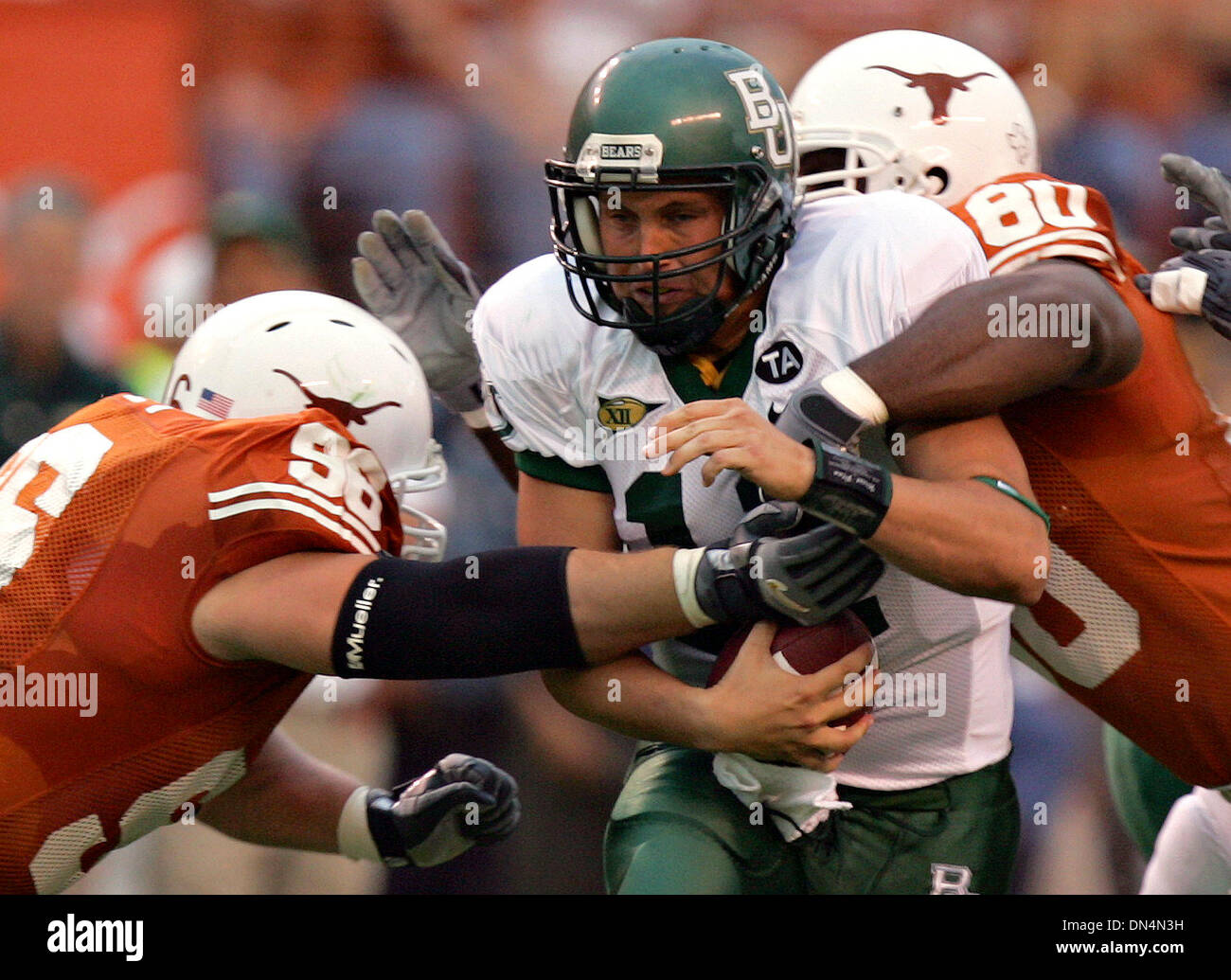 Ut austin football stadium hi-res stock photography and images - Alamy