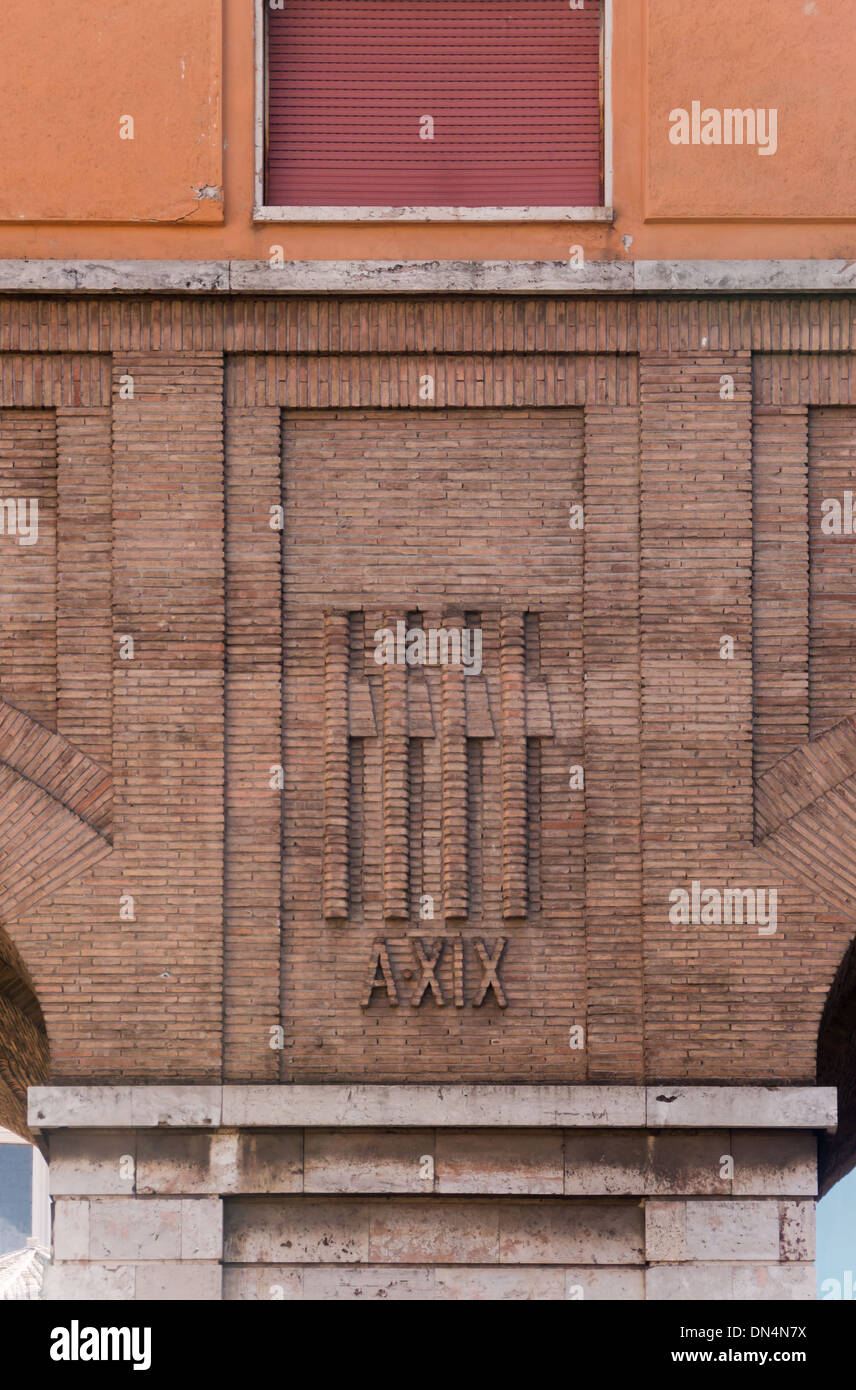 Fasci hi-res stock photography and images - Alamy