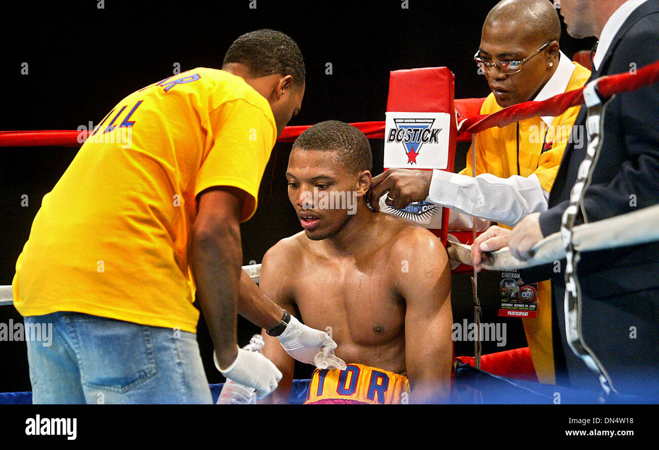 Oct 28, 2006; West Palm Beach, FL, USA; Former boxing champion AARON ...