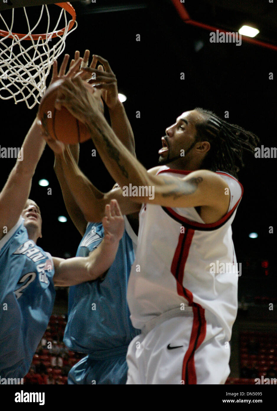 San diego toreros mens basketball hi-res stock photography and images ...