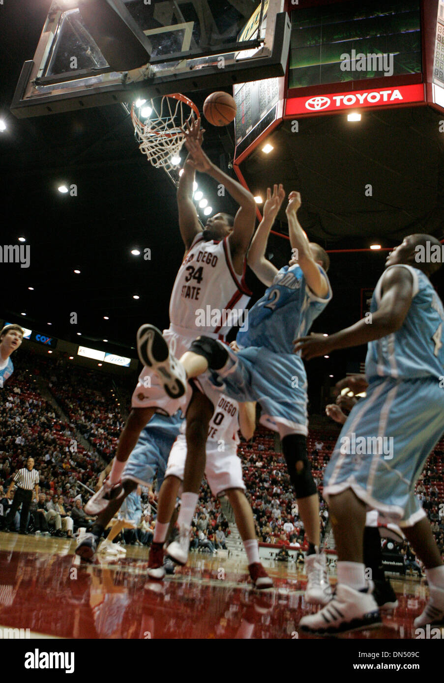 San diego toreros mens basketball hi-res stock photography and images ...