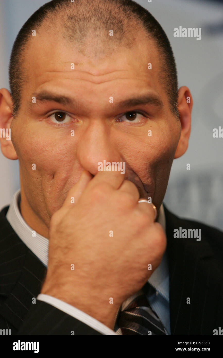 Russian heavy weight boxer Nikolai Valuev at the press conference in ...