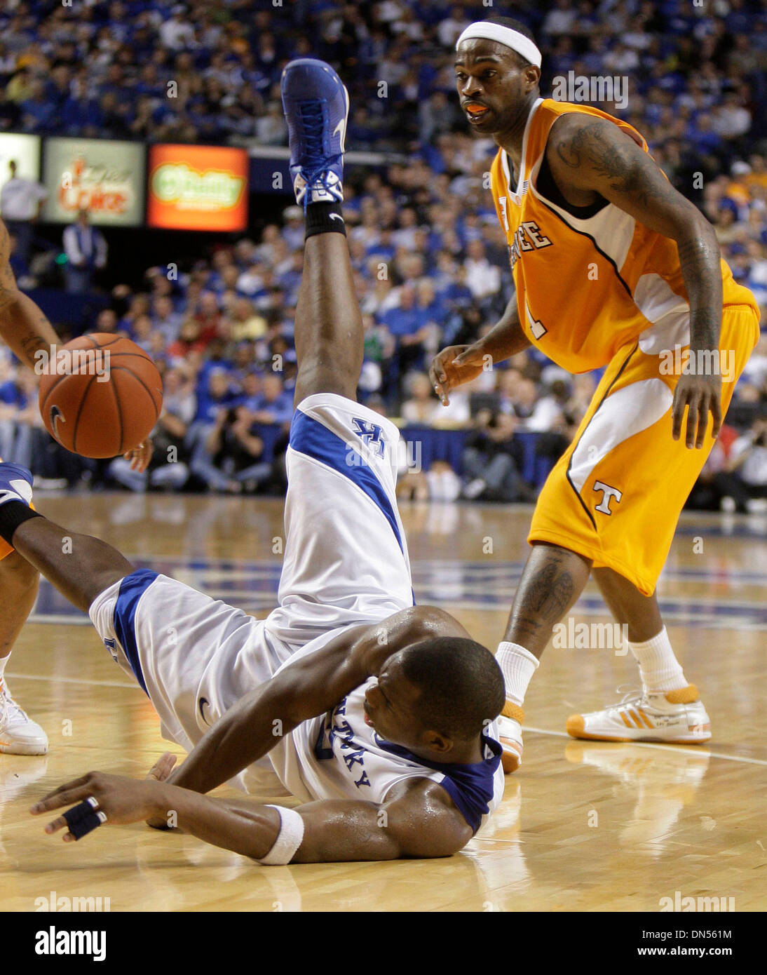 Tennessee pressure caused UK's Jodie Meeks to turn the ball over as the ...