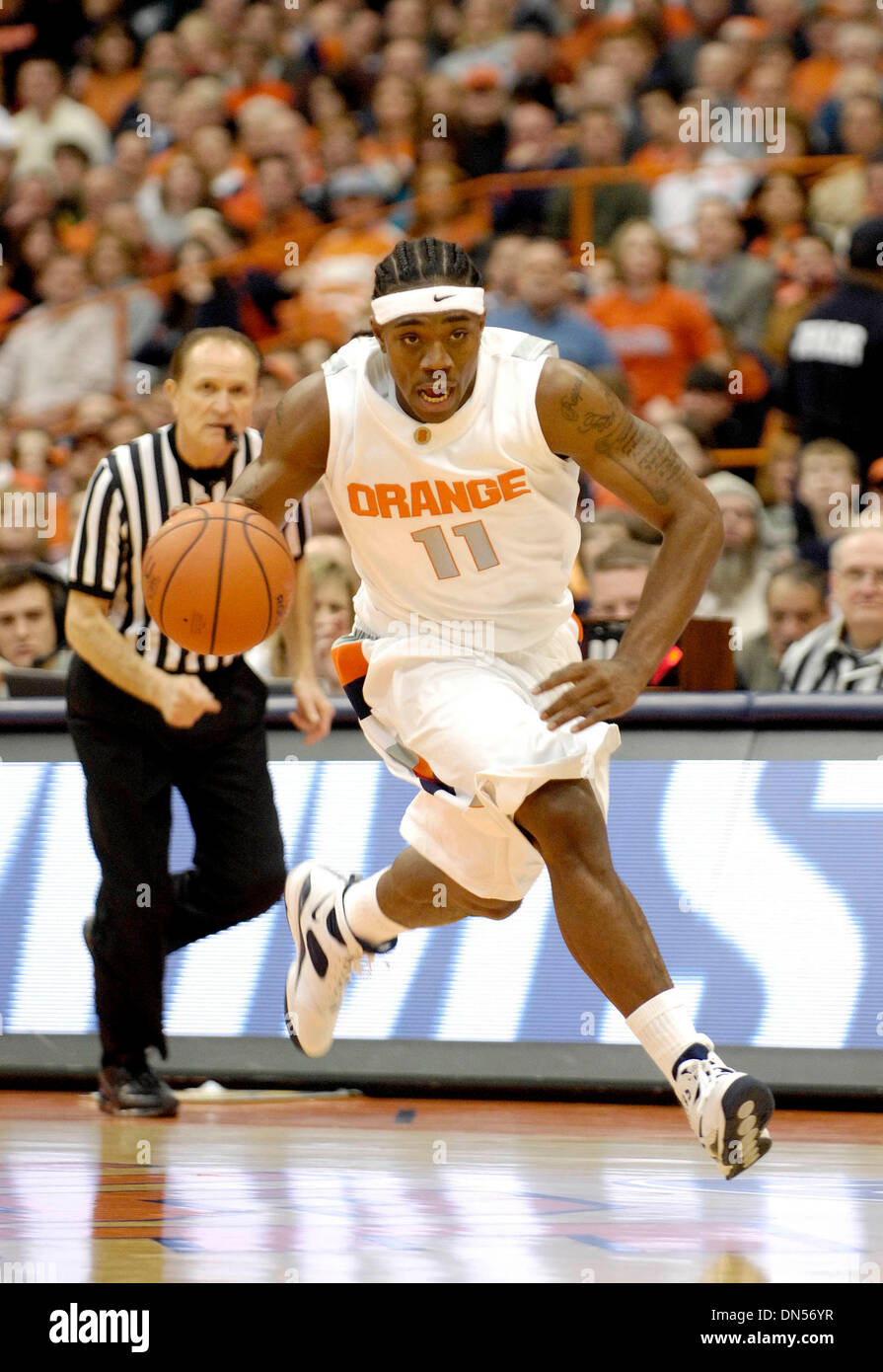 March 1, 2009: Syracuse forward Paul Harris (#11) takes the ball down ...