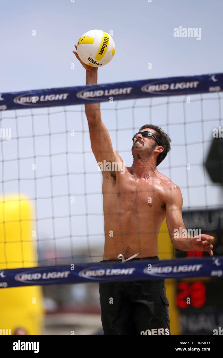 Jun 10, 2006; Hermosa Beach, CA, USA; TODD ROGERS at the AVP ...