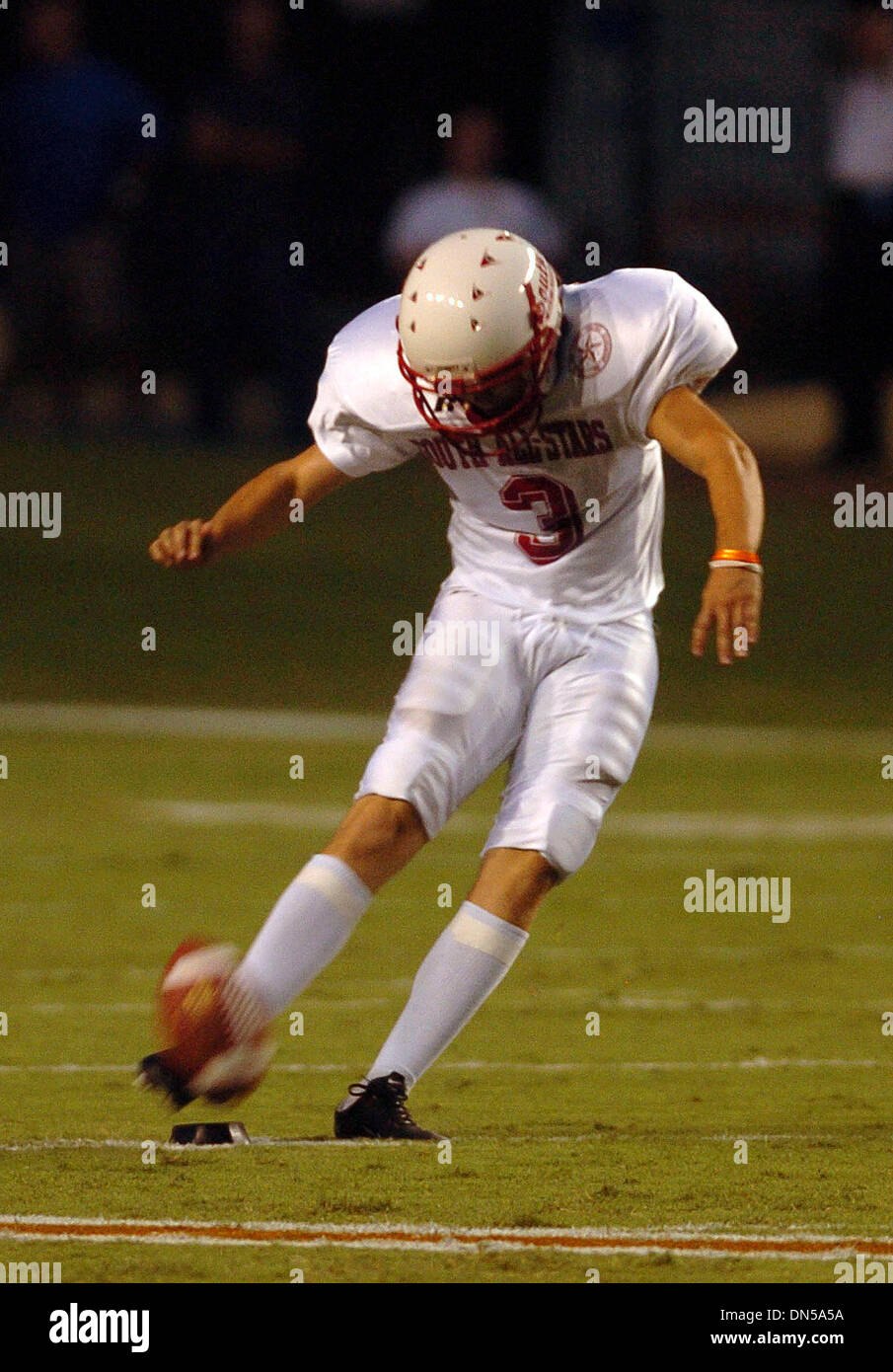 Aug 01, 2006; Austin, TX, USA; Kicker HUNTER LAWRENCE of Boerne kicks ...
