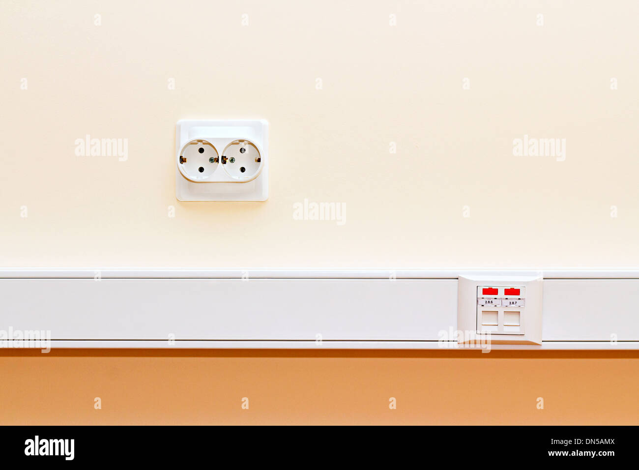 Lan socket hi-res stock photography and images - Alamy