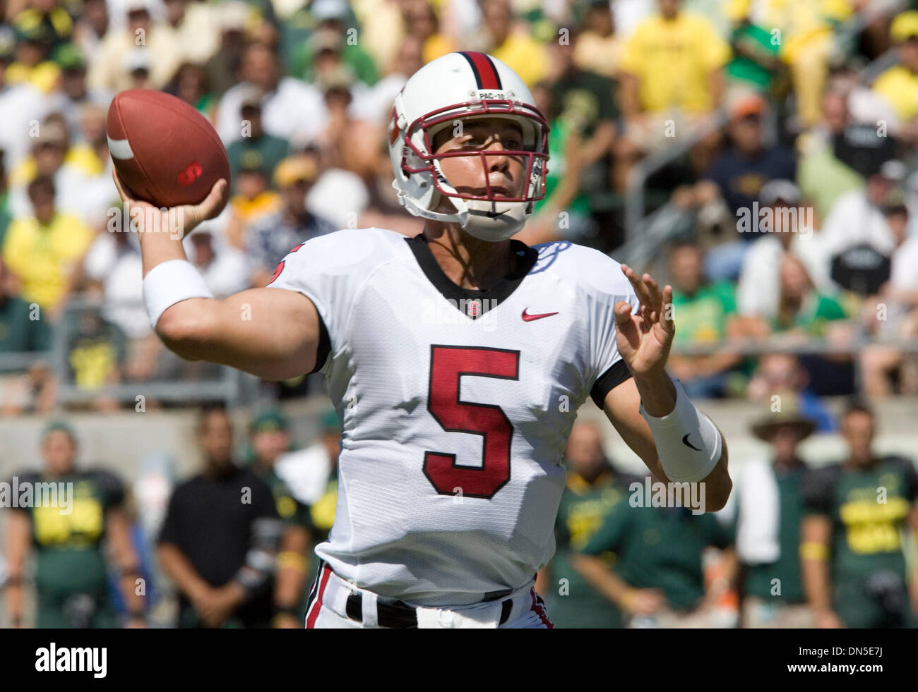 Sep 02, 2006; Eugene, OR, USA; Stanford University quarterback TRENT ...