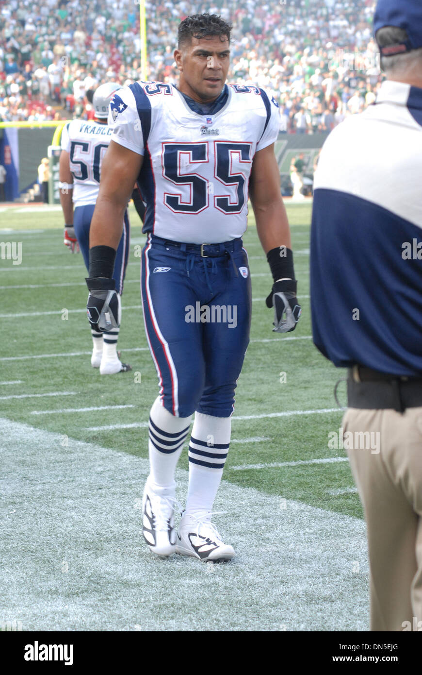 Junior seau new england patriots hi-res stock photography and images ...