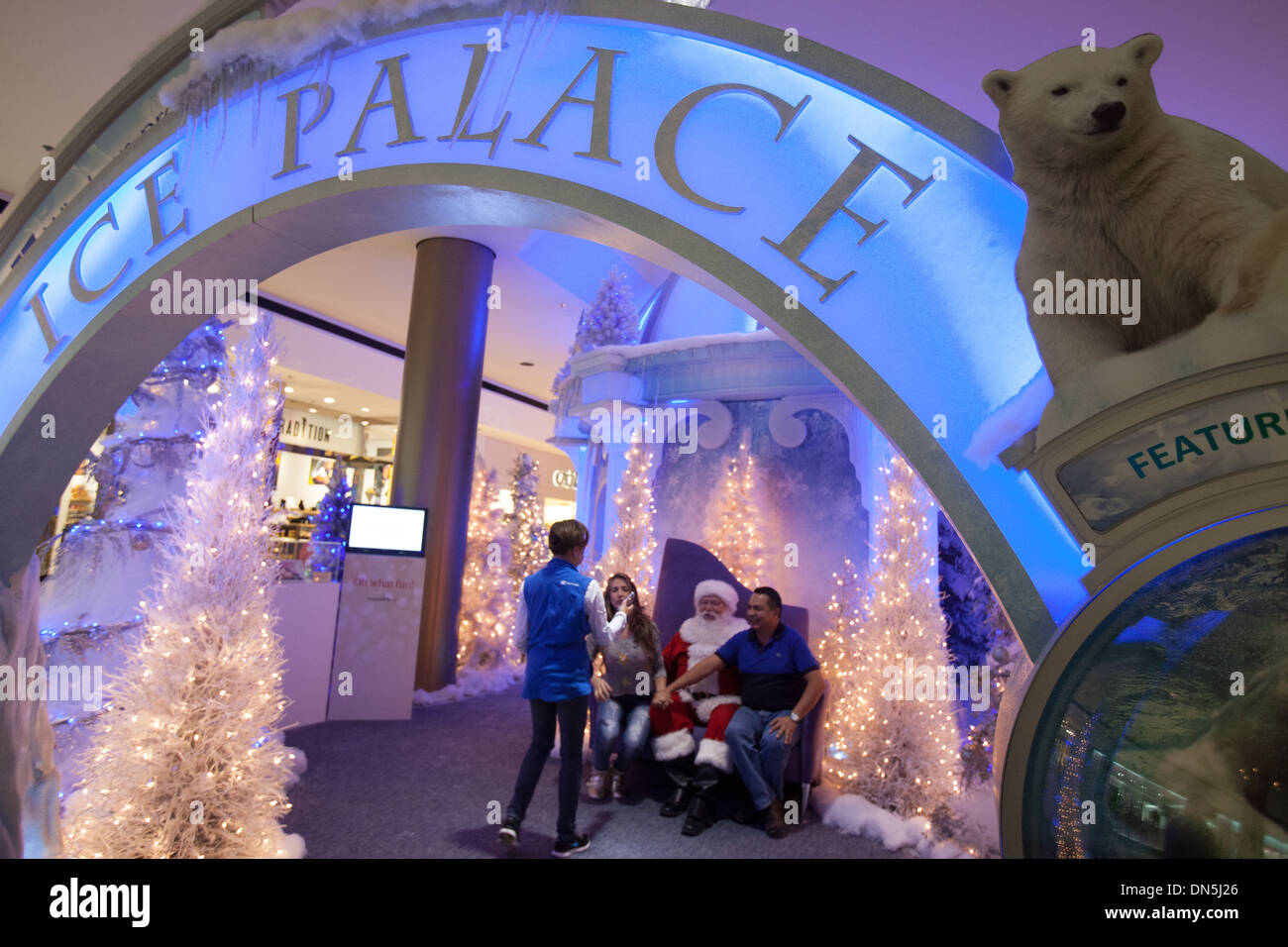 Beverly center mall hi-res stock photography and images - Alamy