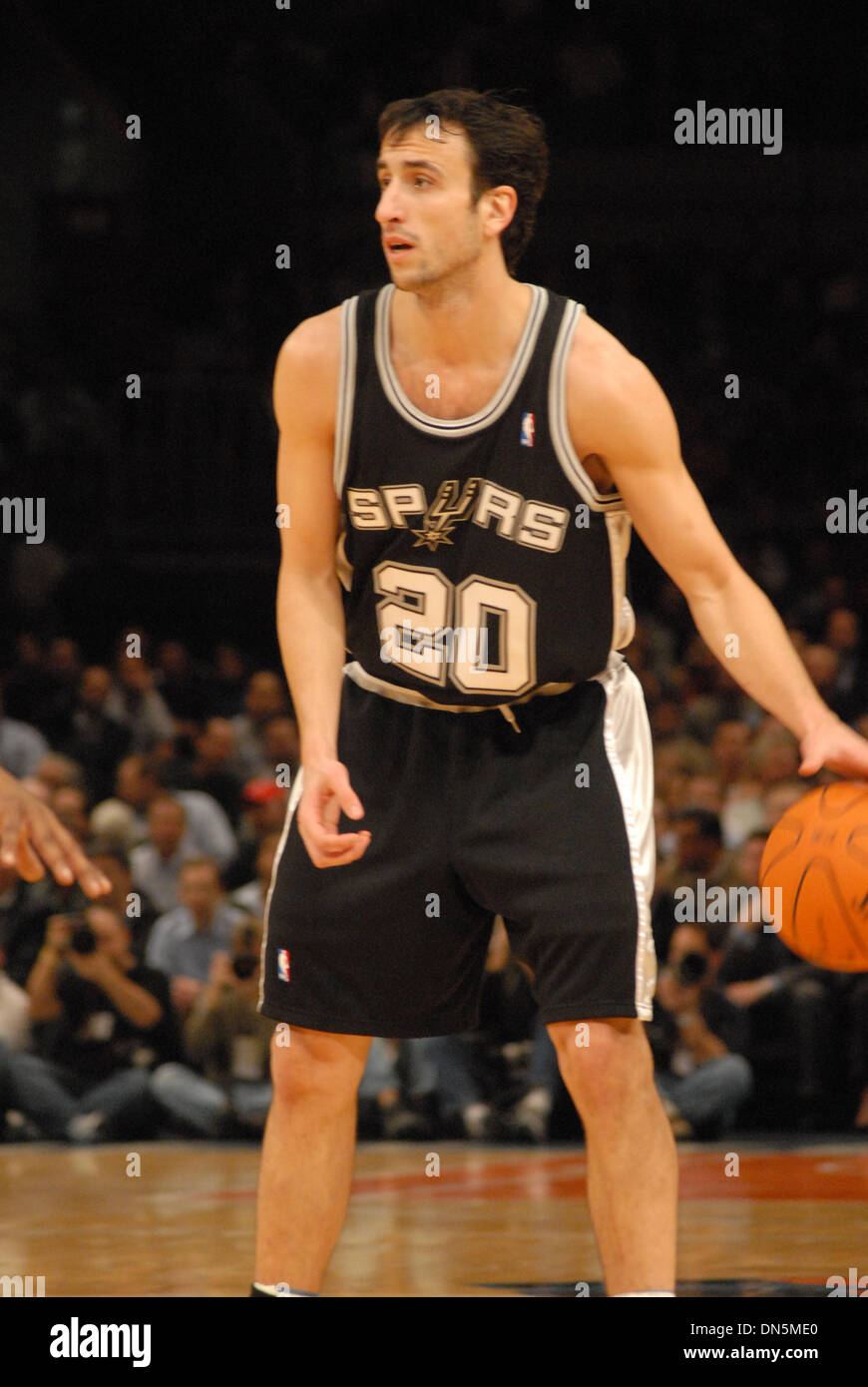 Manu ginobili 2006 hi-res stock photography and images - Alamy