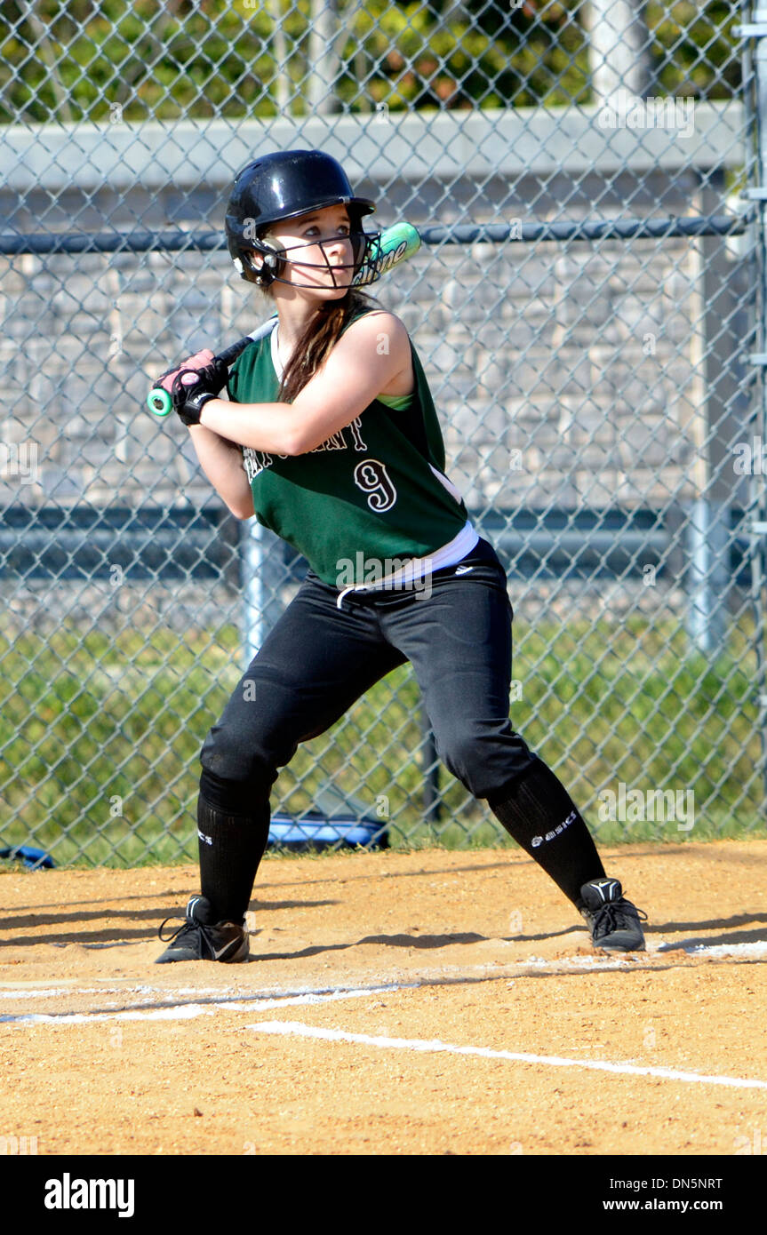 High school girls softball hi-res stock photography and images - Alamy
