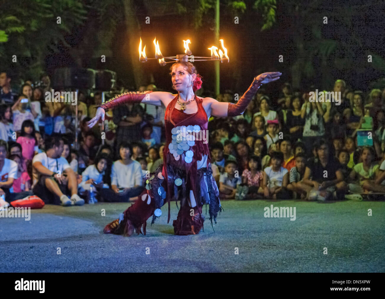 Fire dancer and thailand hi-res stock photography and images - Alamy