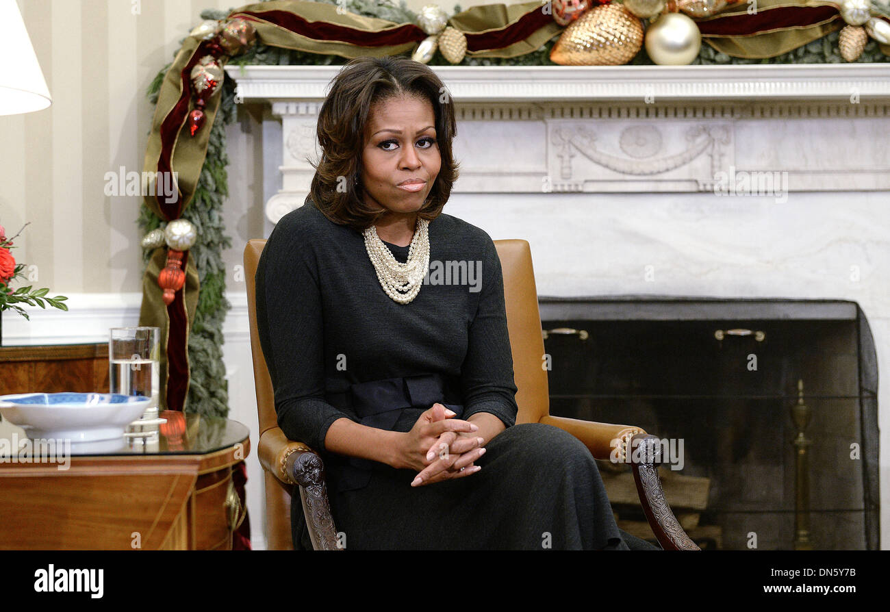 Michelle obama in oval office hi-res stock photography and images - Alamy