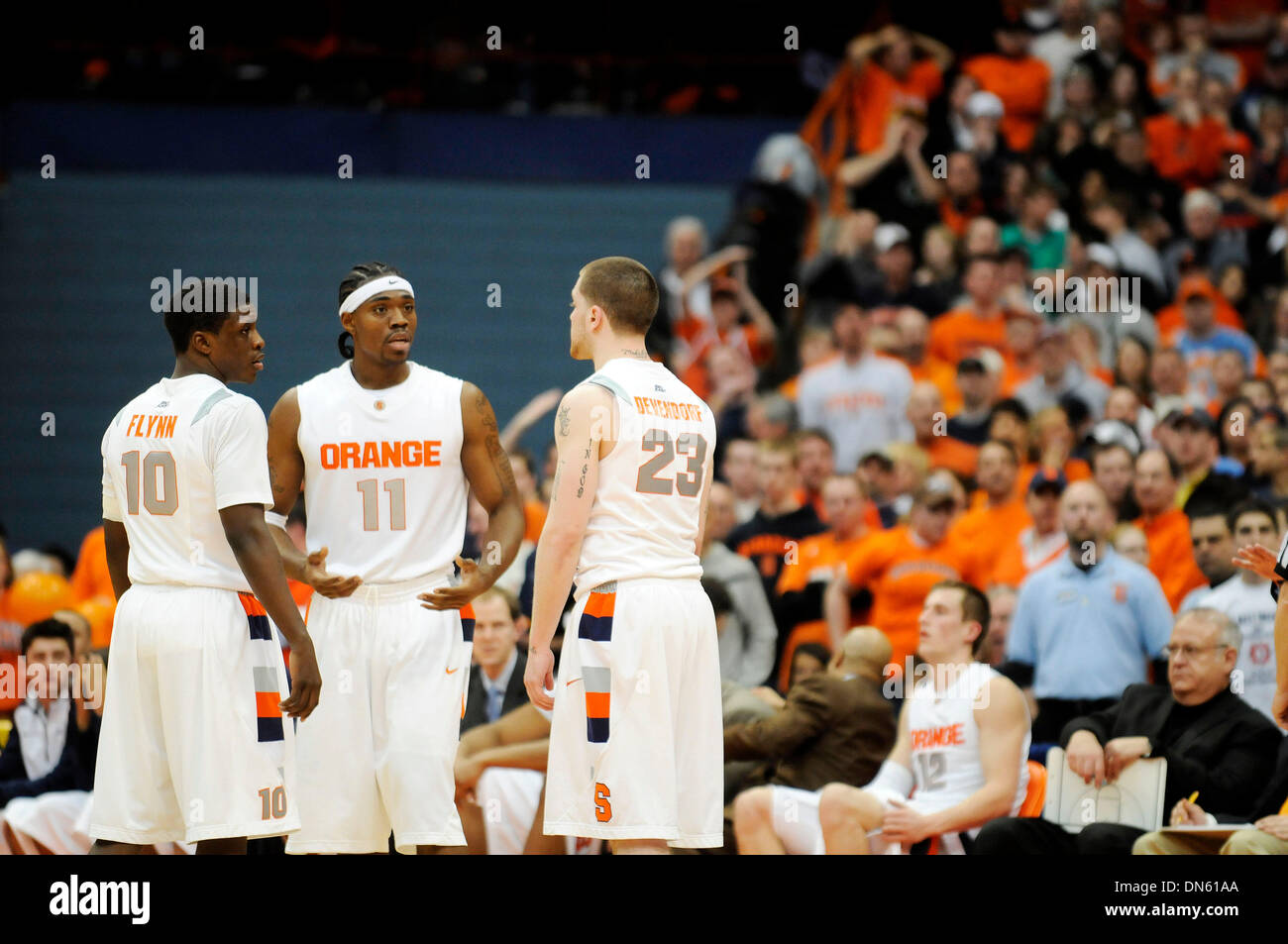 February 22, 2009: Syracuse forward Paul Harris (#11) and guard Jonny ...