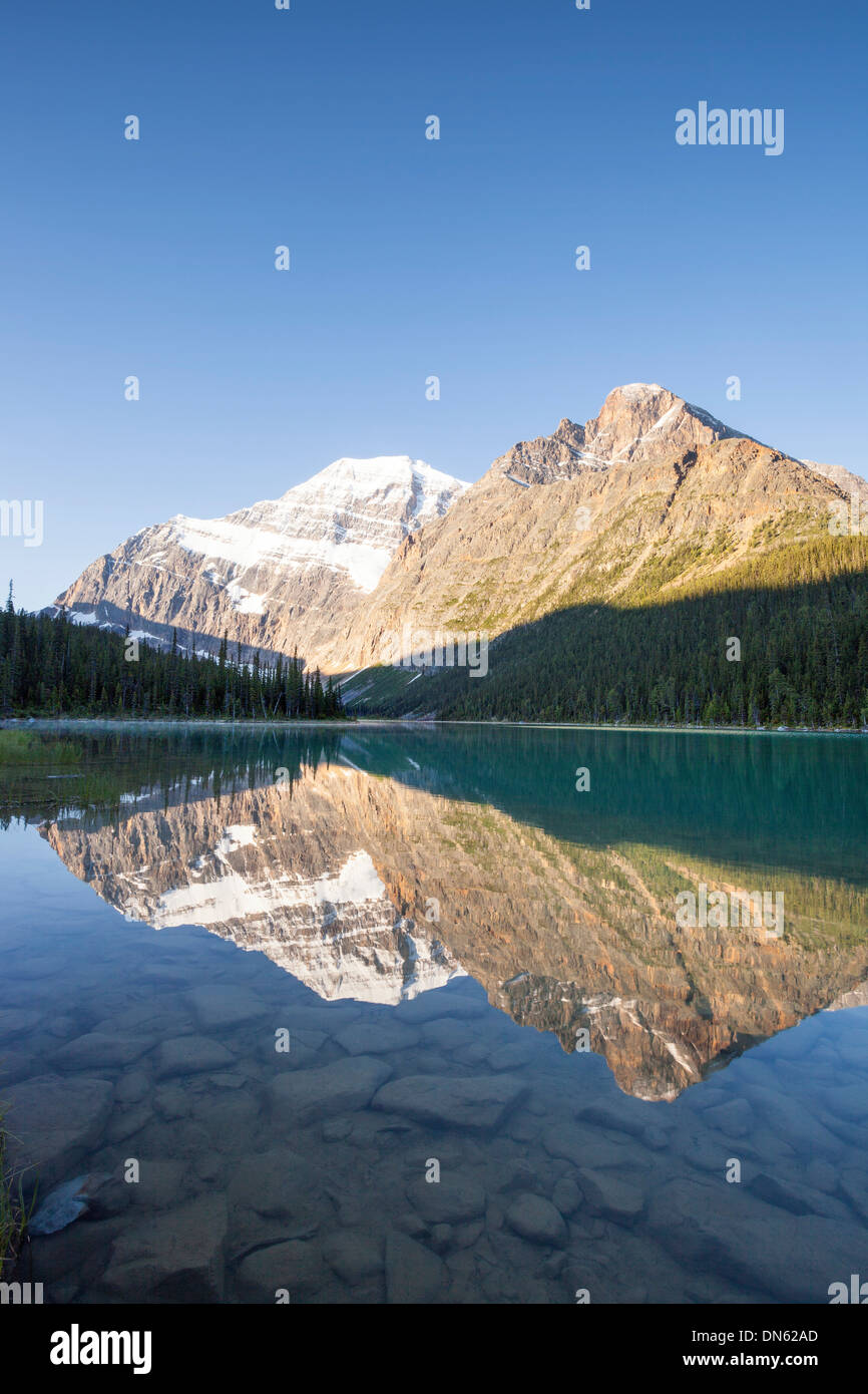 Reflection of Mount Edith Cavell, Jasper National Park, Canada Stock ...
