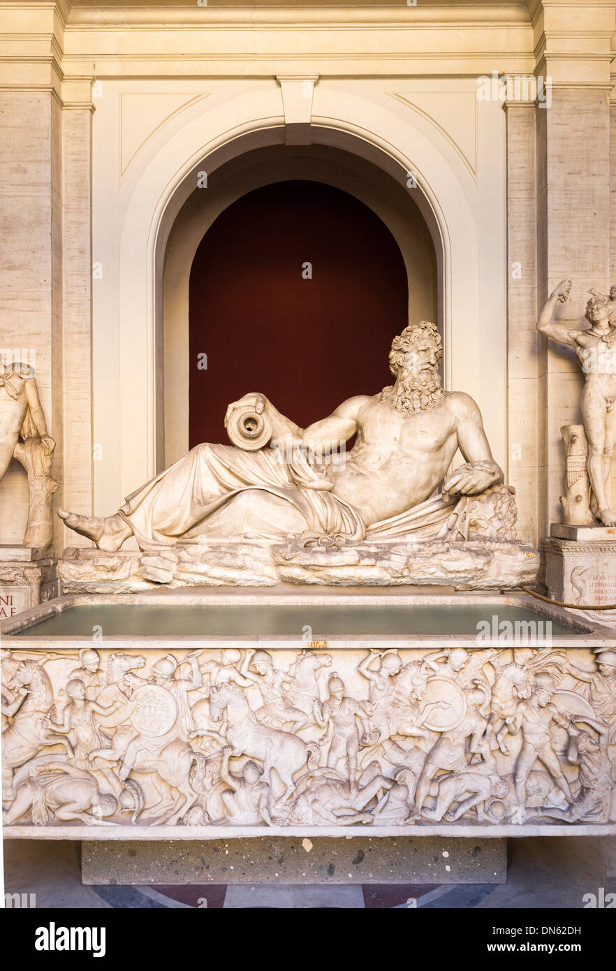 Tigris river god statue hi-res stock photography and images - Alamy