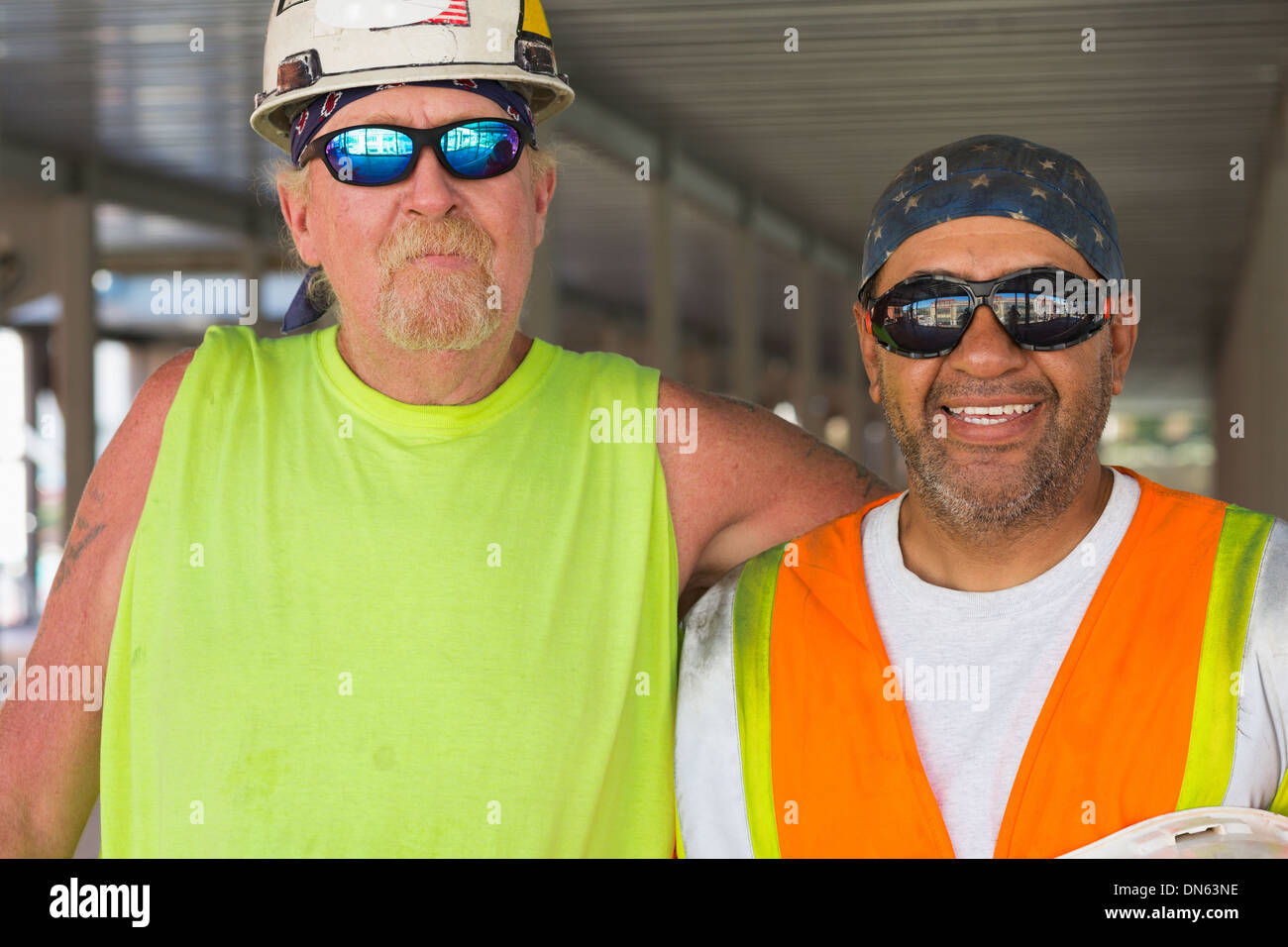 Construction worker group hi-res stock photography and images - Alamy