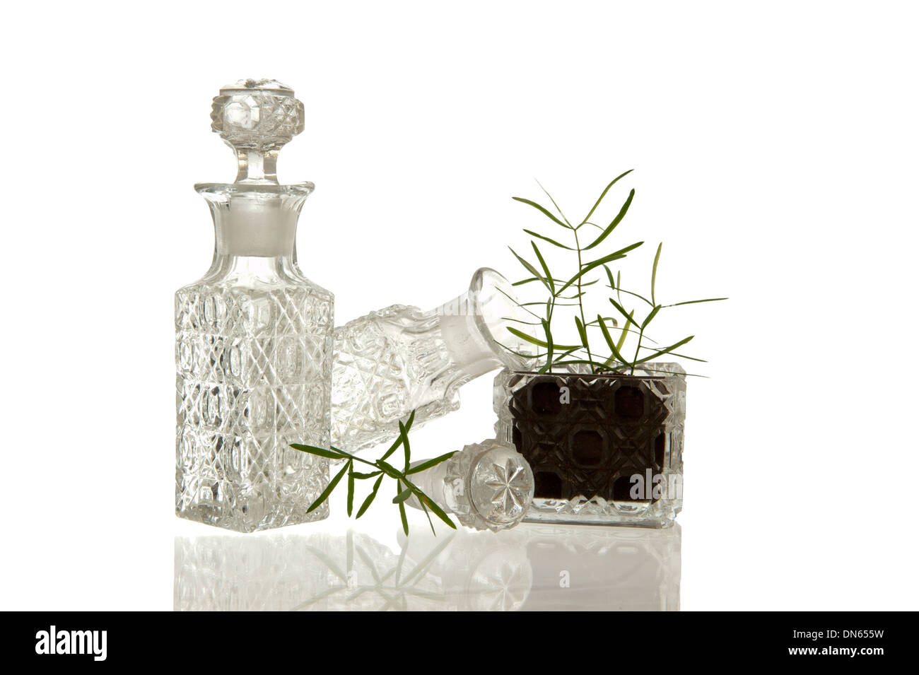 Sparky crystal glass bottles and flask with decorative facet structure ...