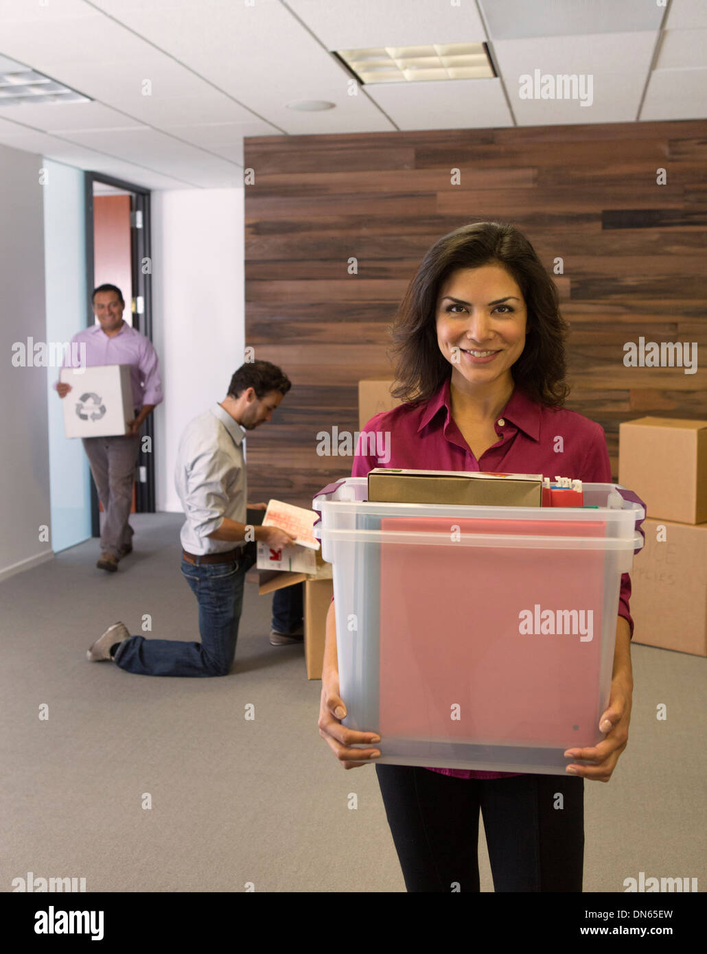 Businesswoman boxes hi-res stock photography and images - Alamy