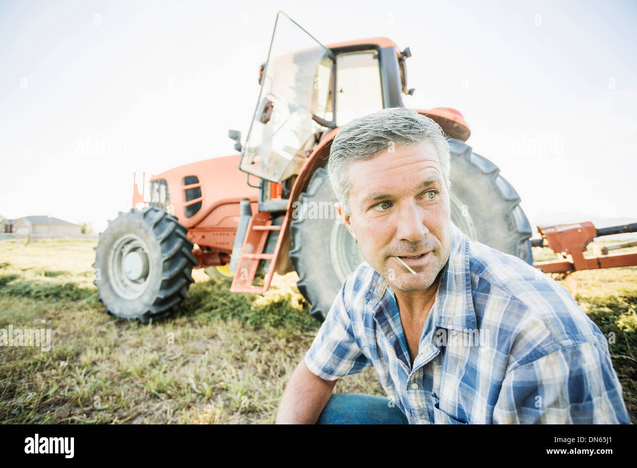 Side view of tractor hi-res stock photography and images - Alamy