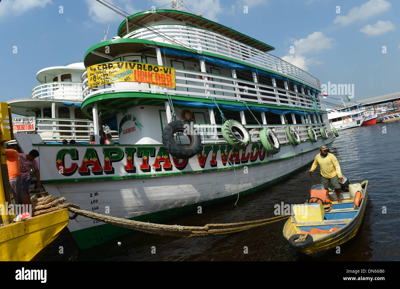 Manaus, Brazil. 11th Dec, 2013. Typical Amazon boats are docked in the ...