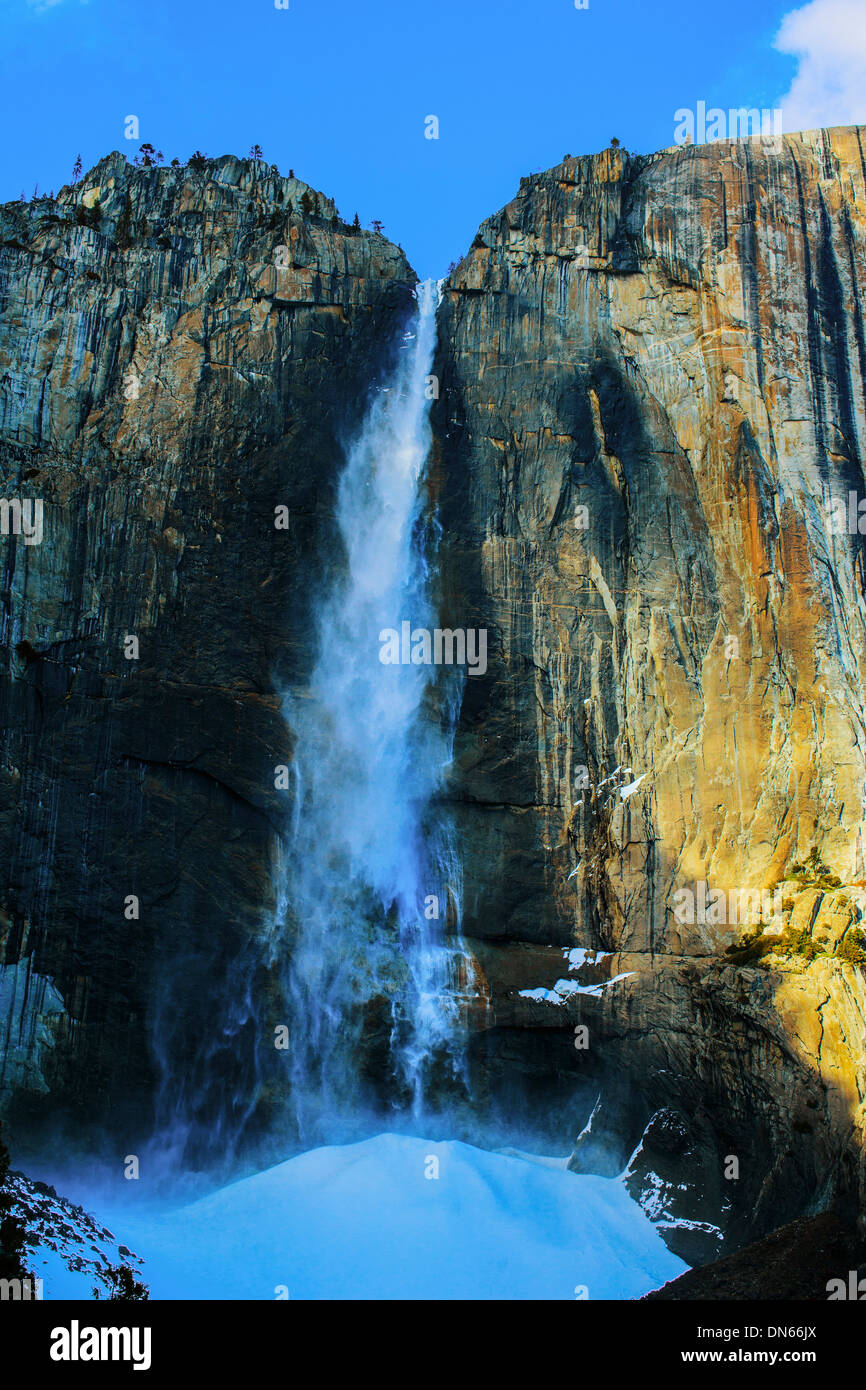 California waterfall hi-res stock photography and images - Alamy