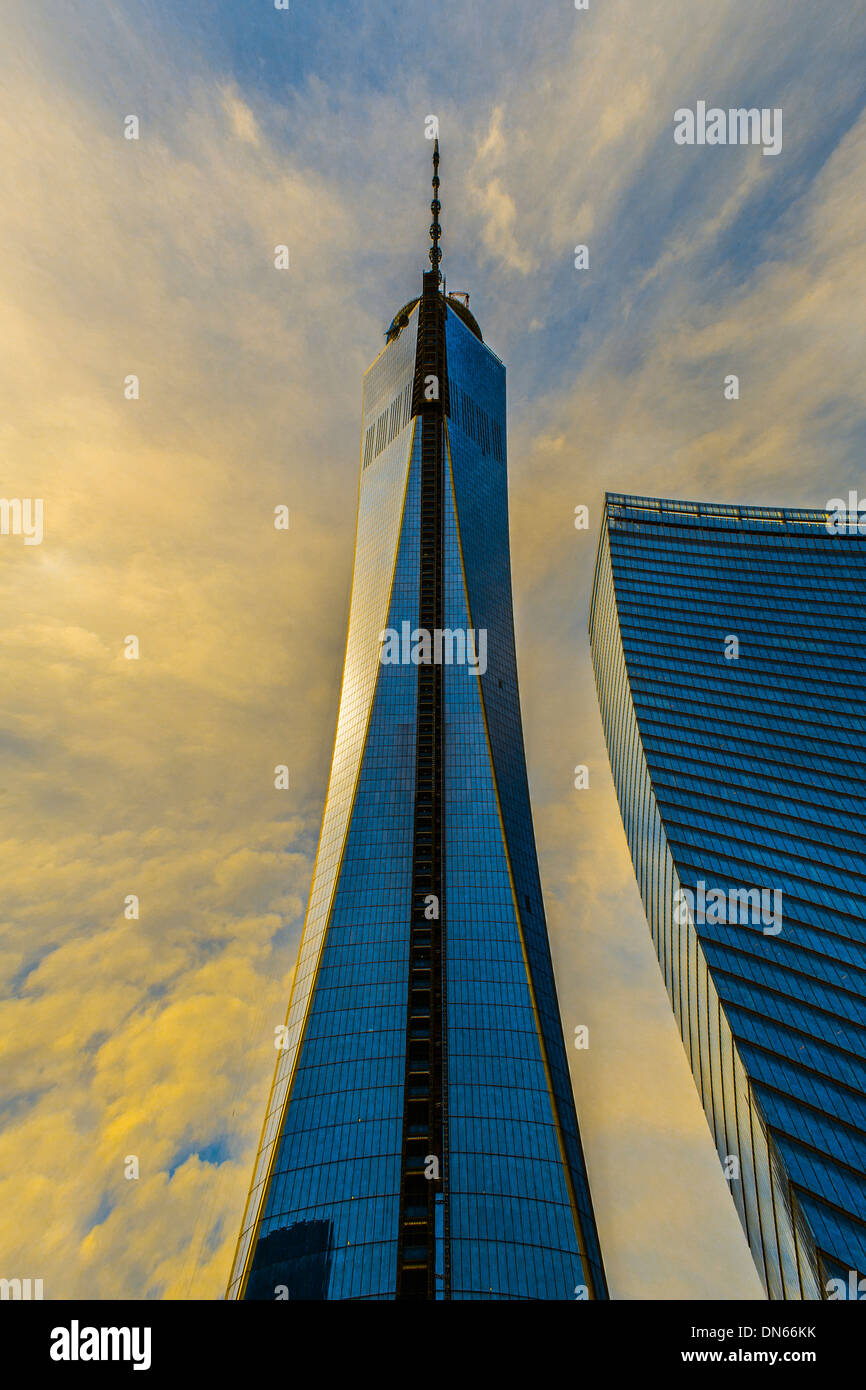Cloudy sky new york hi-res stock photography and images - Alamy