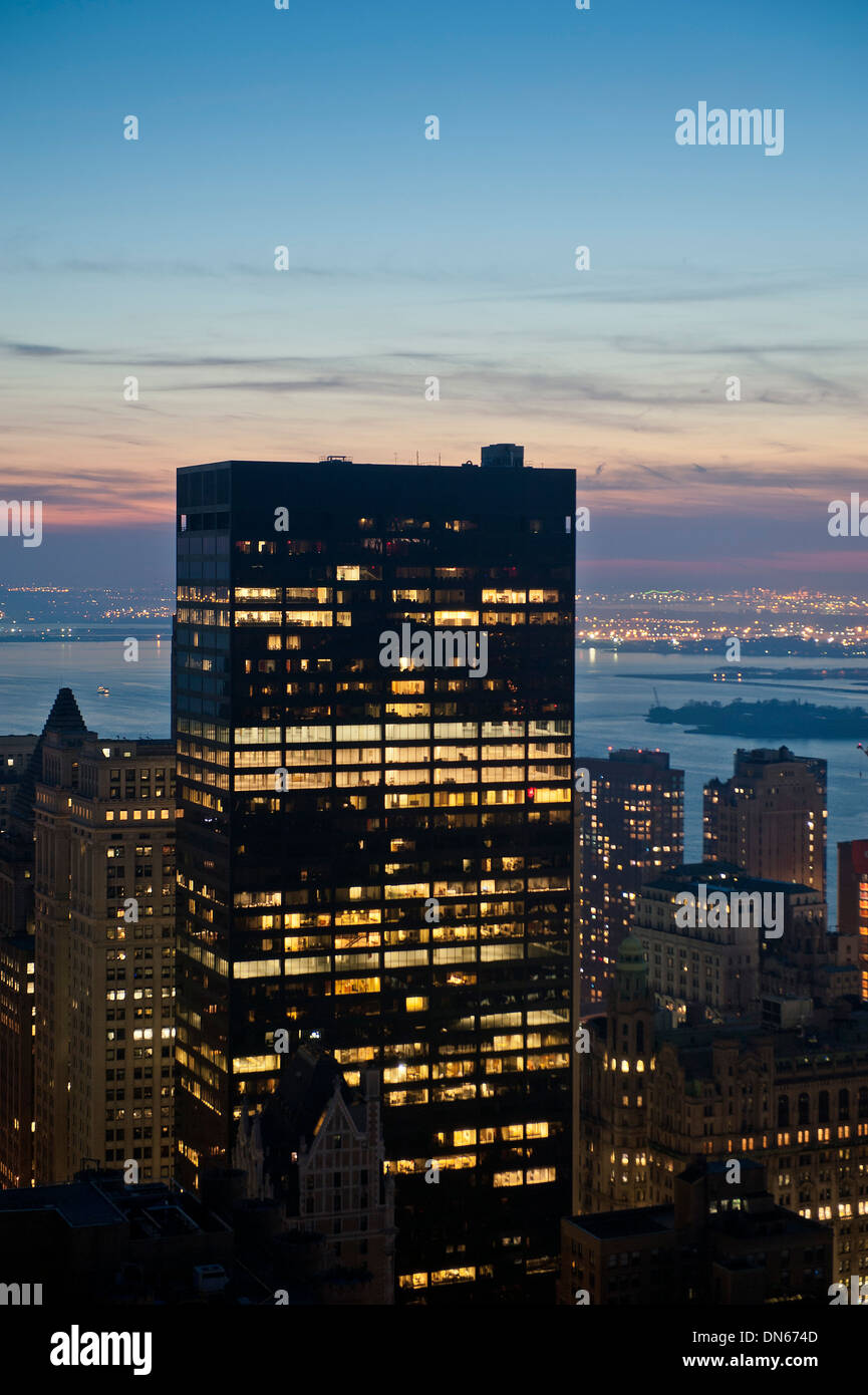8 spruce street manhattan hi-res stock photography and images - Alamy