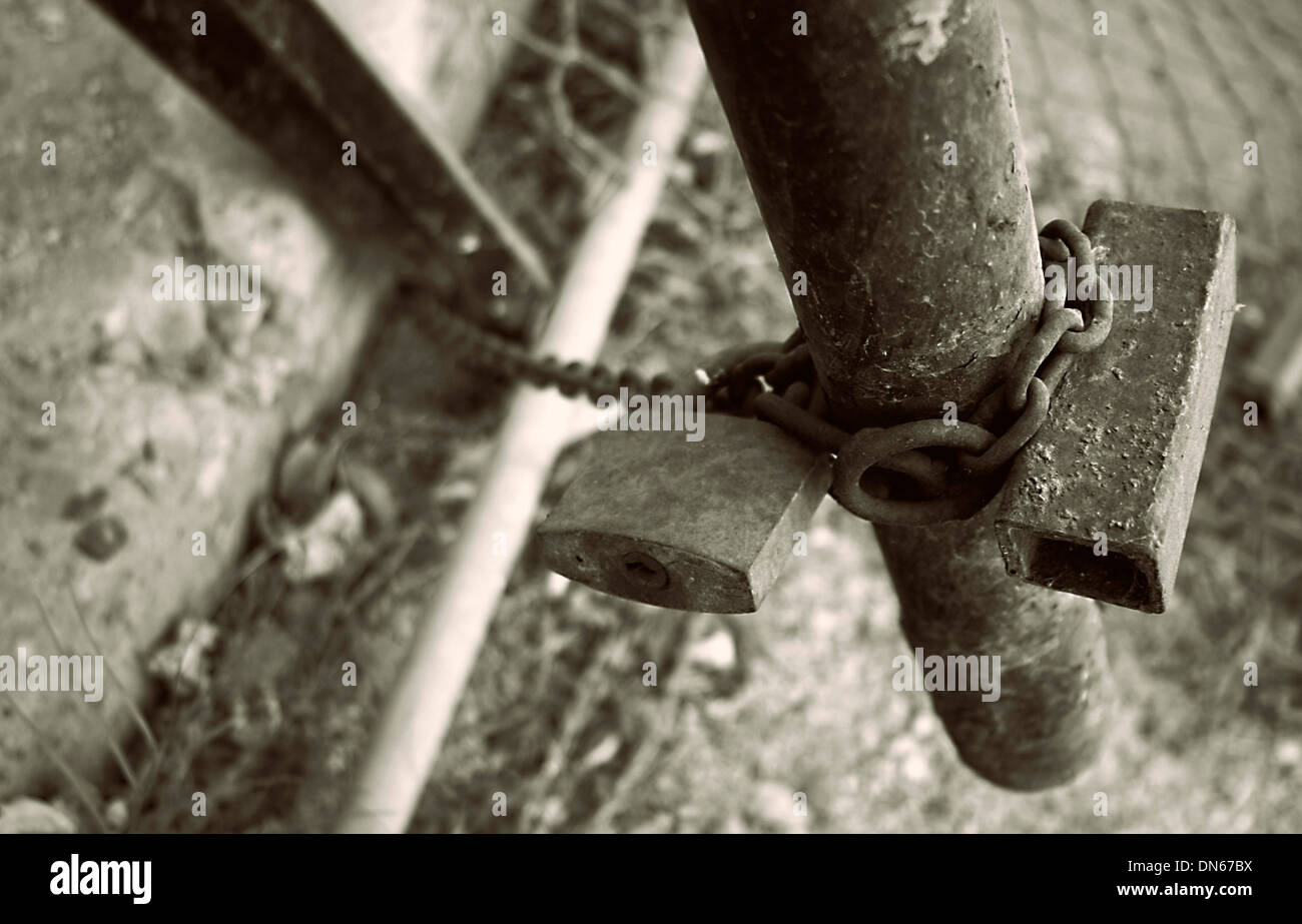 Iron metal pipe hi-res stock photography and images - Alamy