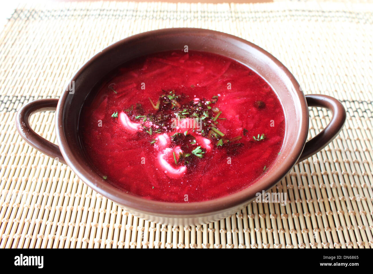 plate wth dish of tasty red Ukrainian borsch Stock Photo - Alamy