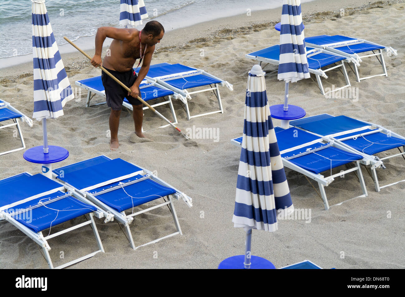 Worker sweeping hi-res stock photography and images - Alamy