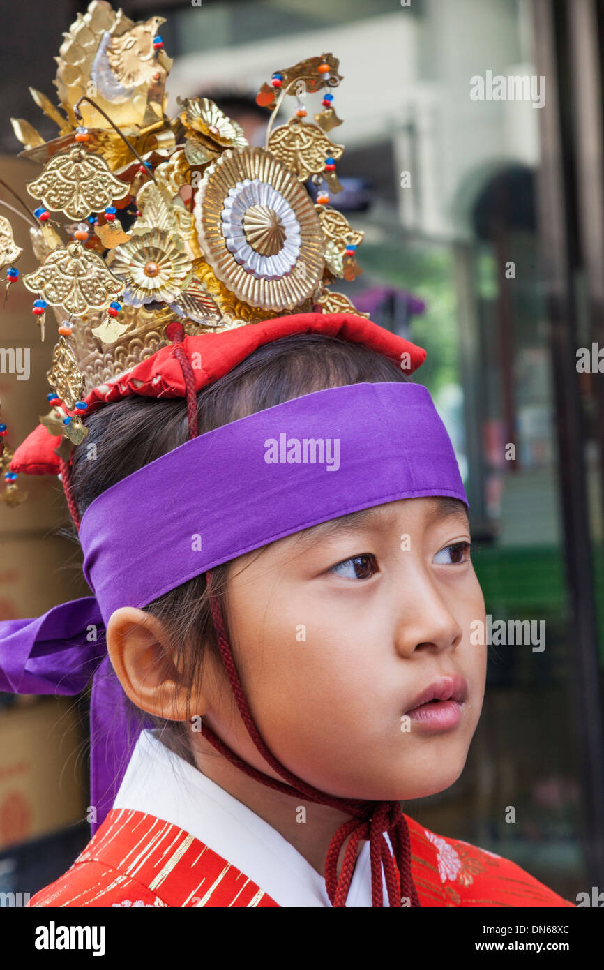 Japan, Honshu, Kanto, Tokyo, Asakusa, Jidai Matsurai Festival, Child in ...