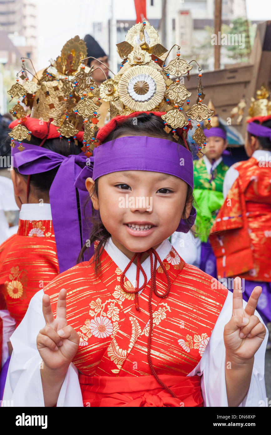 Japan, Honshu, Kanto, Tokyo, Asakusa, Jidai Matsurai Festival, Child in ...