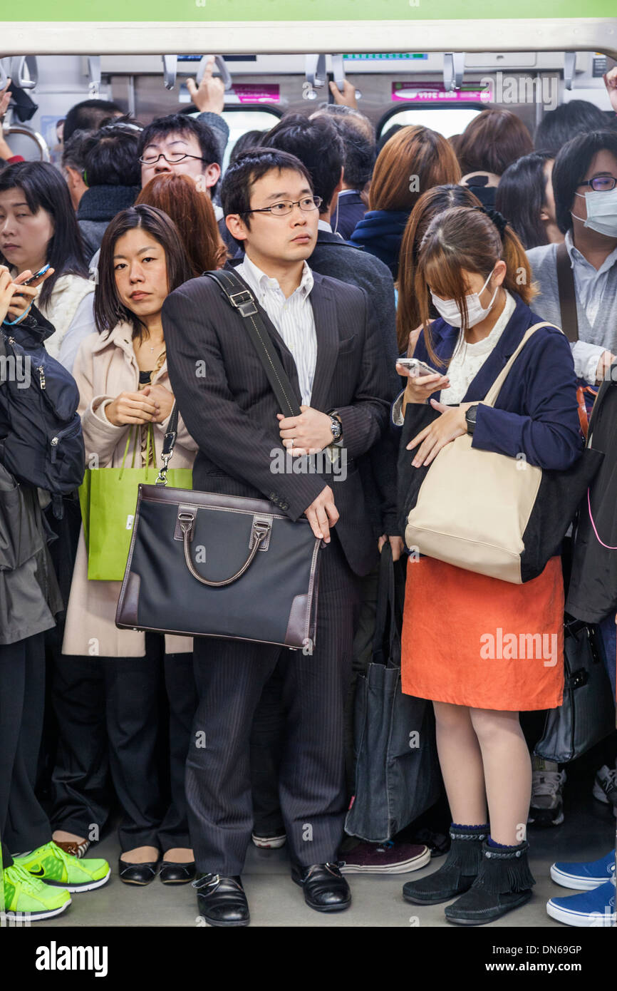 Japan, Honshu, Kanto, Tokyo, Shinjuku Station, Rush Hour Crowds on ...