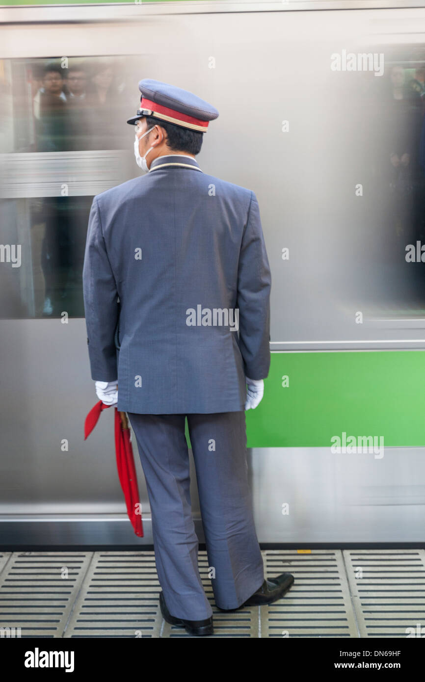 Japan, Honshu, Kanto, Tokyo, Shinjuku Station, Platform Guard Stock ...