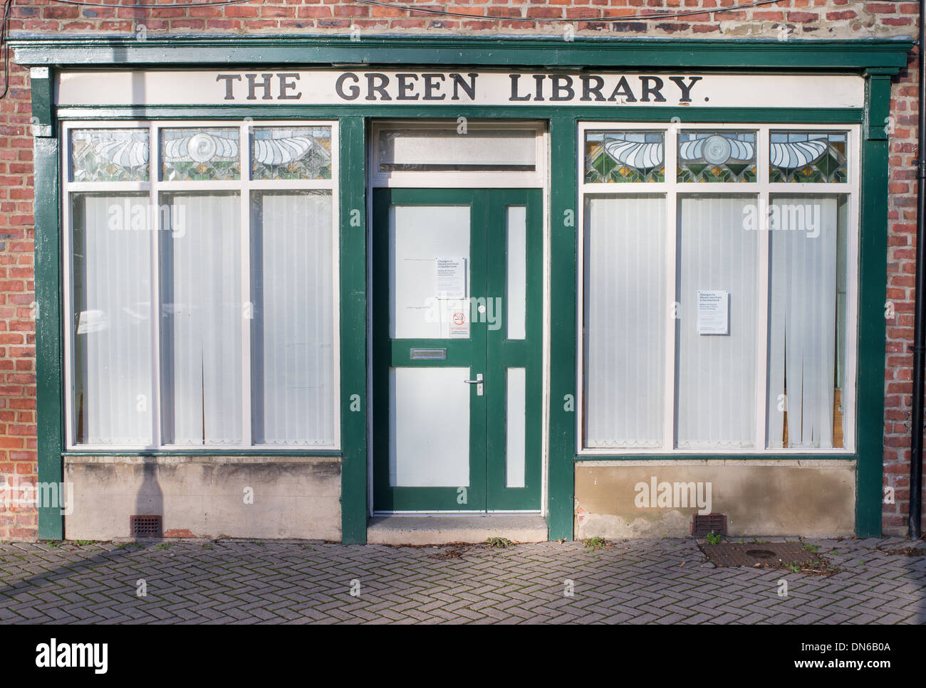 The green library hi-res stock photography and images - Alamy