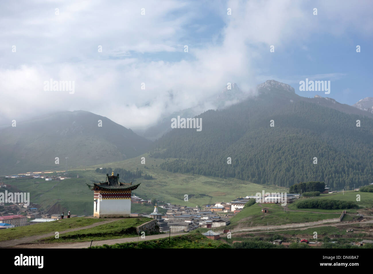 China sichuan tourism hi-res stock photography and images - Alamy