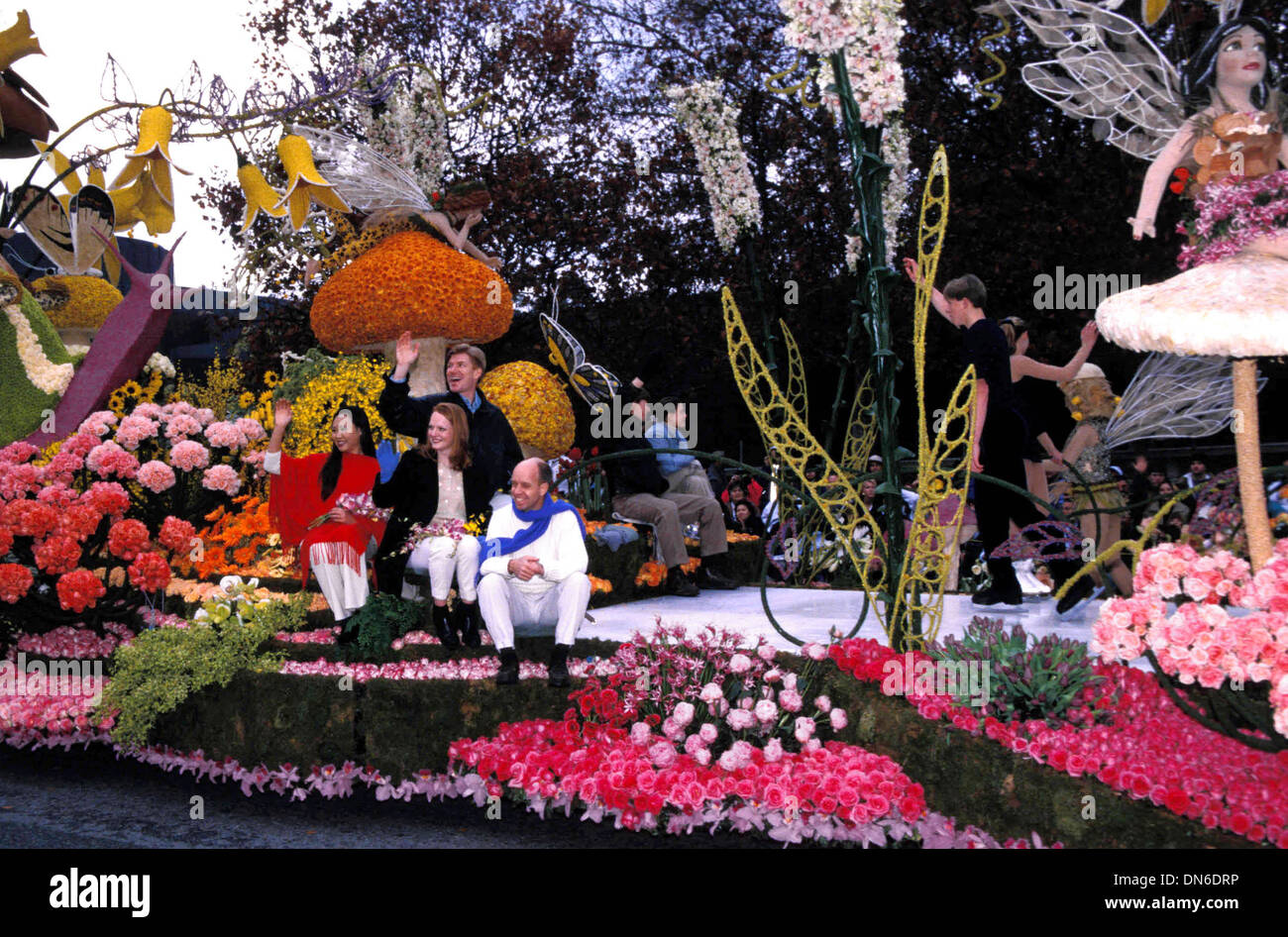 Jan. 1, 2000 - K31317NP.111TH ROSE PARADE PASADENA CA OLYMPIC SKATERS ...